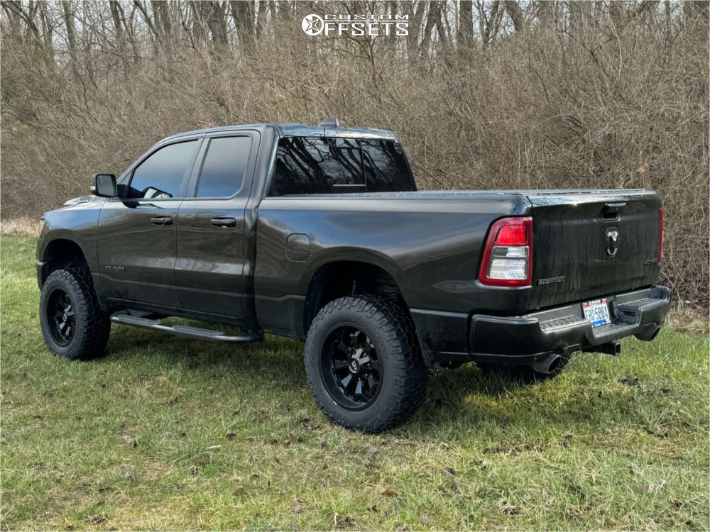 2022 Ram 1500 with 20x10 -19 Hardrock Devastator and 275/65R20 Cooper ...
