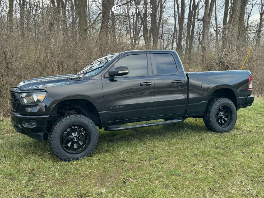 2022 Ram 1500 with 20x10 -19 Hardrock Devastator and 275/65R20 Cooper ...
