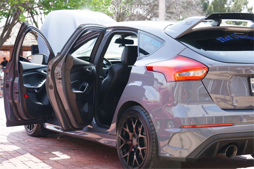 2016 Ford Focus with 18x8 40 Ravetti M8 and 235/40R18 Nitto Neo Gen and ...