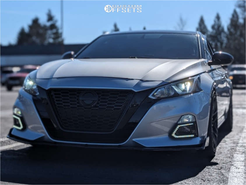 2020 Nissan Altima with 18x8.5 35 Curva Concepts CFF300 and 235/40R18 ...