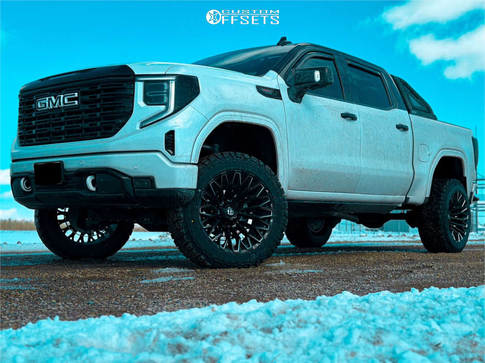 2022 GMC Sierra 1500 with 22x12 -44 Fuel Strike and 35/12.5R22 Kenda ...