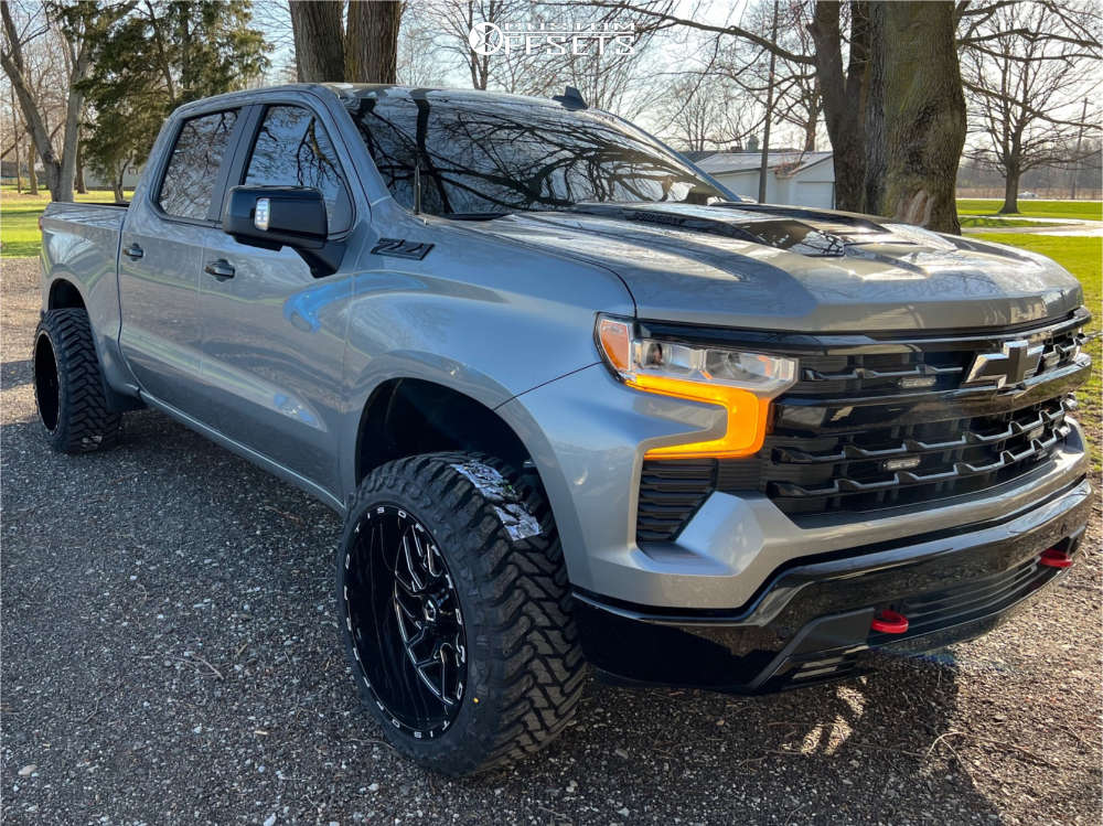 2024 Chevrolet Silverado 1500 with 22x12 -44 TIS 544bm and 33/12.5R22 ...