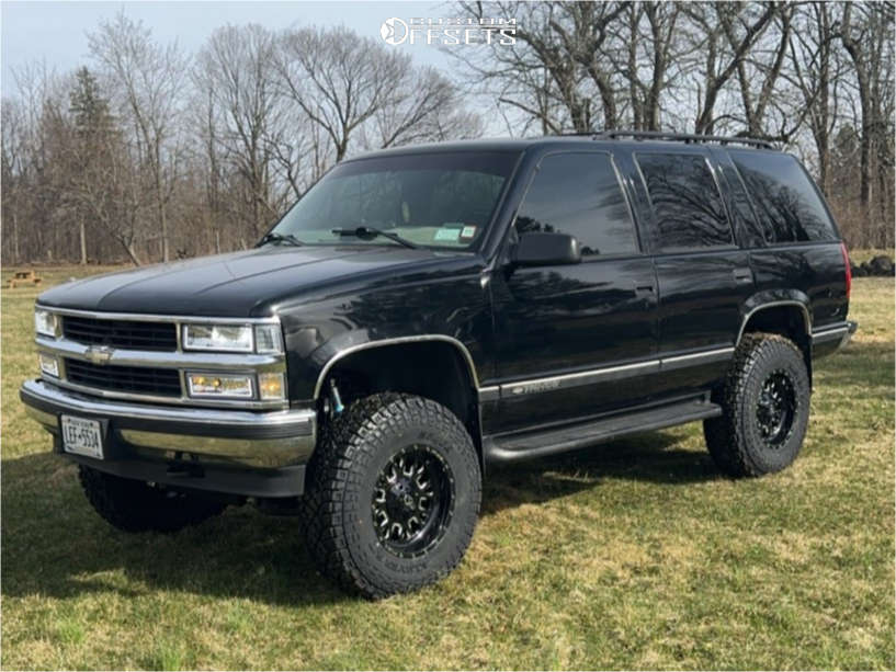 1999 Chevrolet Tahoe with 17x9 1 Fuel Stroke and 35/10.5R17 Kenda ...
