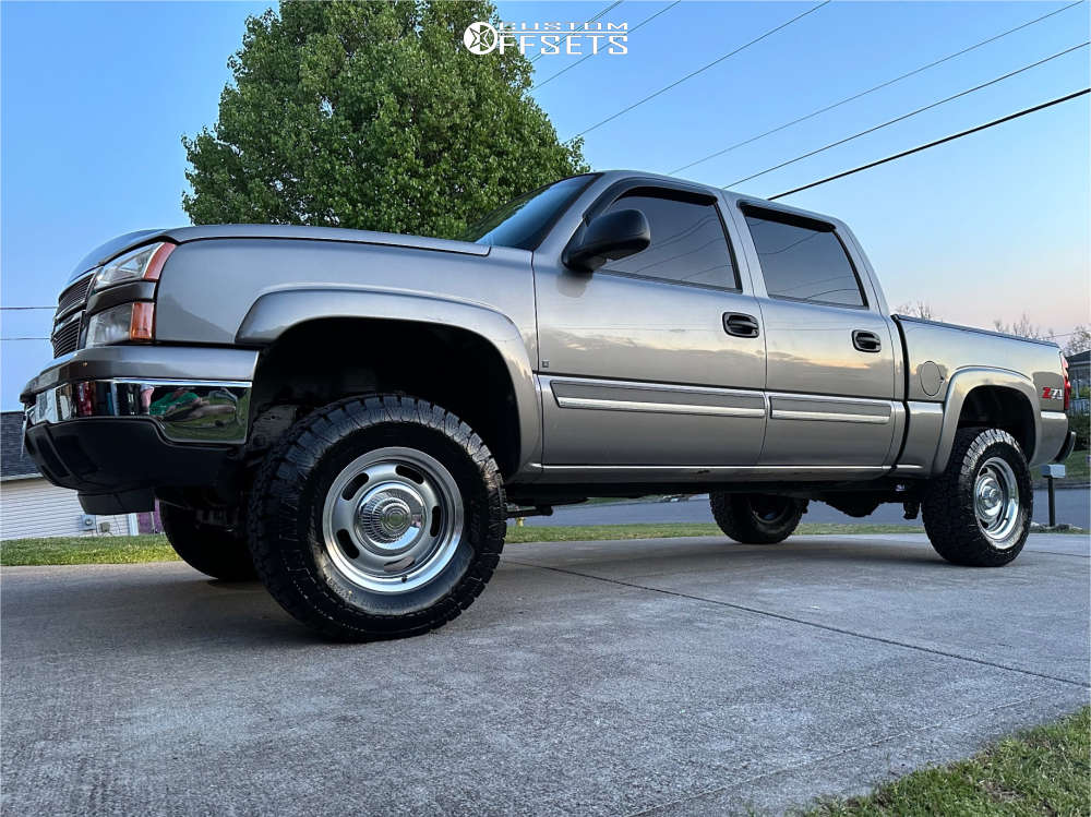2006 Chevrolet Silverado 1500 with 17x8 0 Vision Rally and 285/70R17 ...
