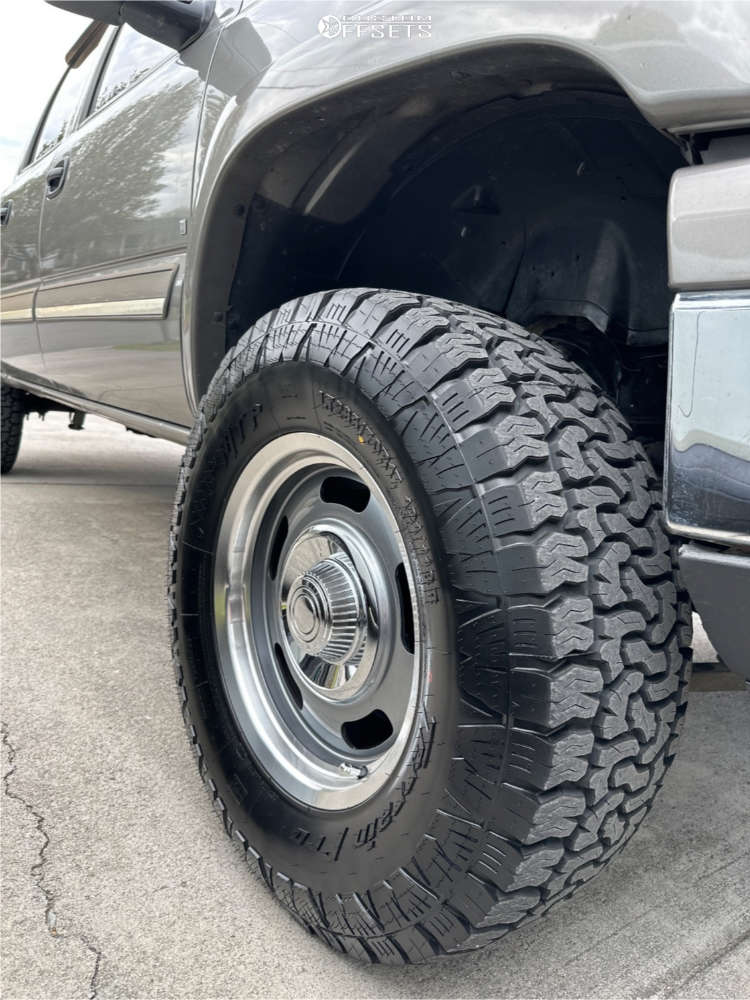2006 Chevrolet Silverado 1500 with 17x8 0 Vision Rally and 285/70R17 ...