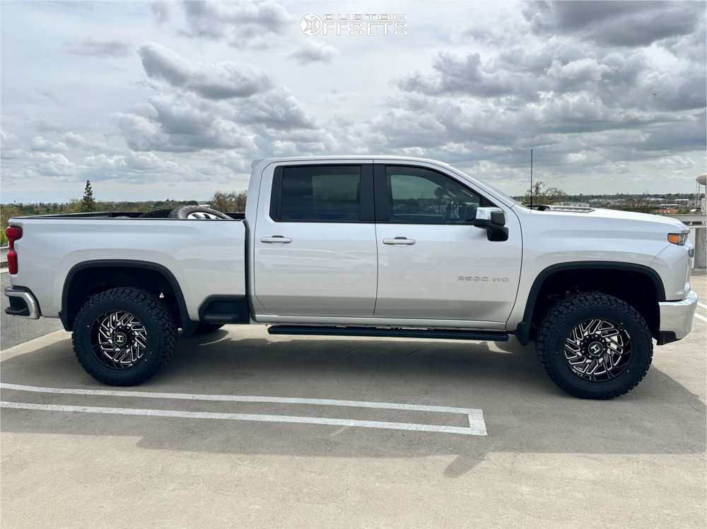 2022 Chevrolet Silverado 2500 HD with 20x10 -19 Hostile Jigsaw and 35/ ...