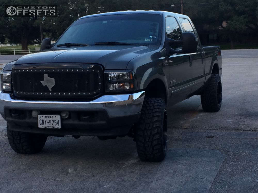 2003 Ford F-250 Super Duty with 20x12 -44 Fuel Hostage and 33/12.5R20 ...