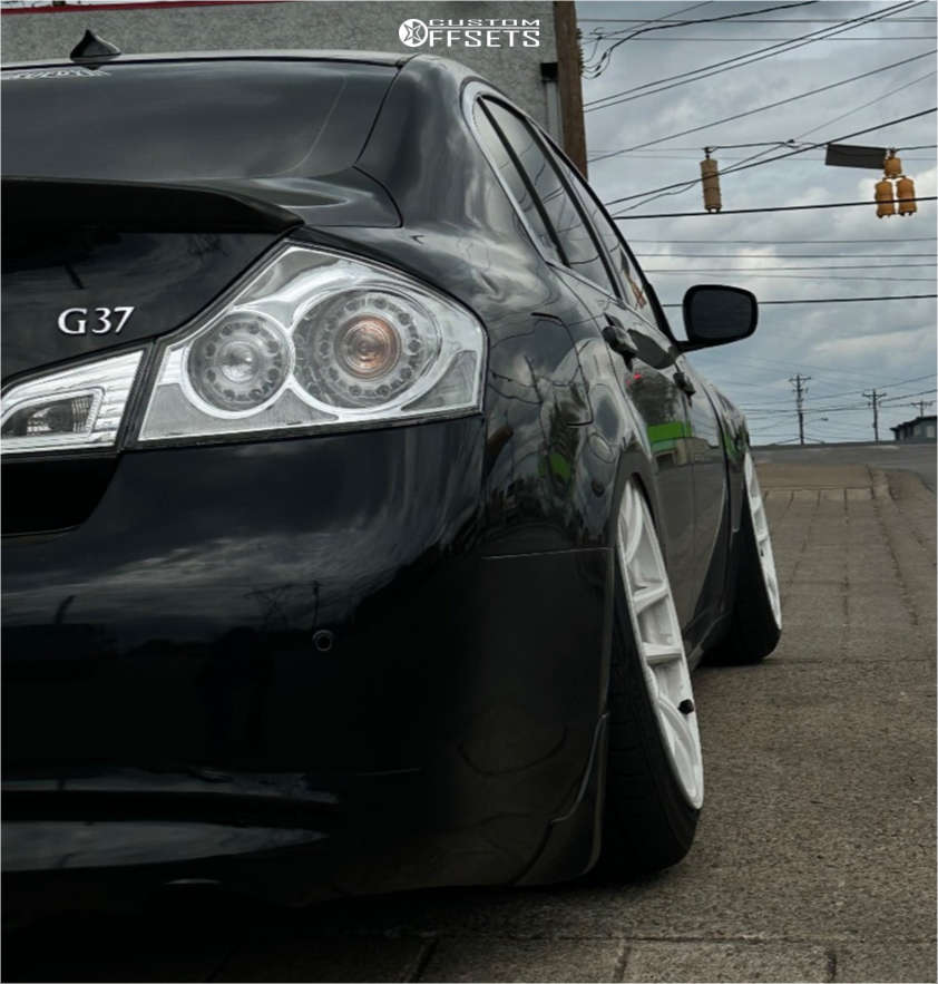 2010 INFINITI G37 with 19x10.5 22 Vors Tr4 and 245/40R19 Michelin Pilot ...