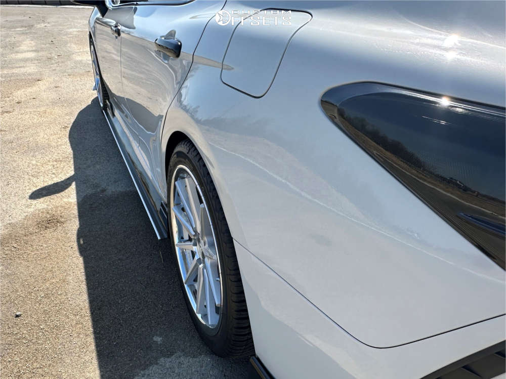 2021 Toyota Camry with 19x8.5 35 Ferrada Fr4 and 235/35R19 Michelin ...