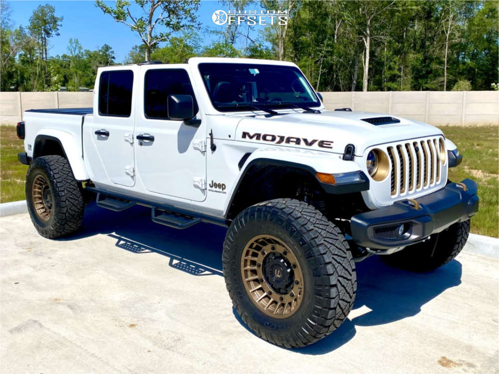 2023 Jeep Gladiator with 20x10 -18 Fuel Militia and 38/13.5R20 Nitto ...