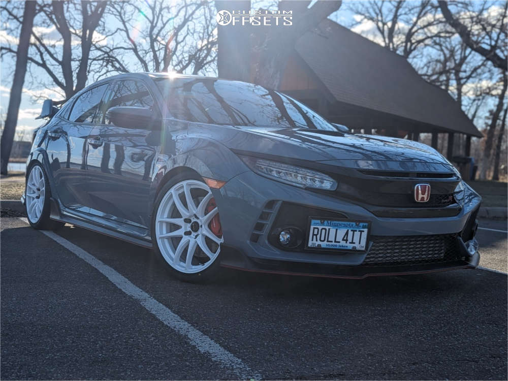 2019 Honda Civic with 19x8.5 35 Vors Tr4 and 245/35R19 Firestone ...