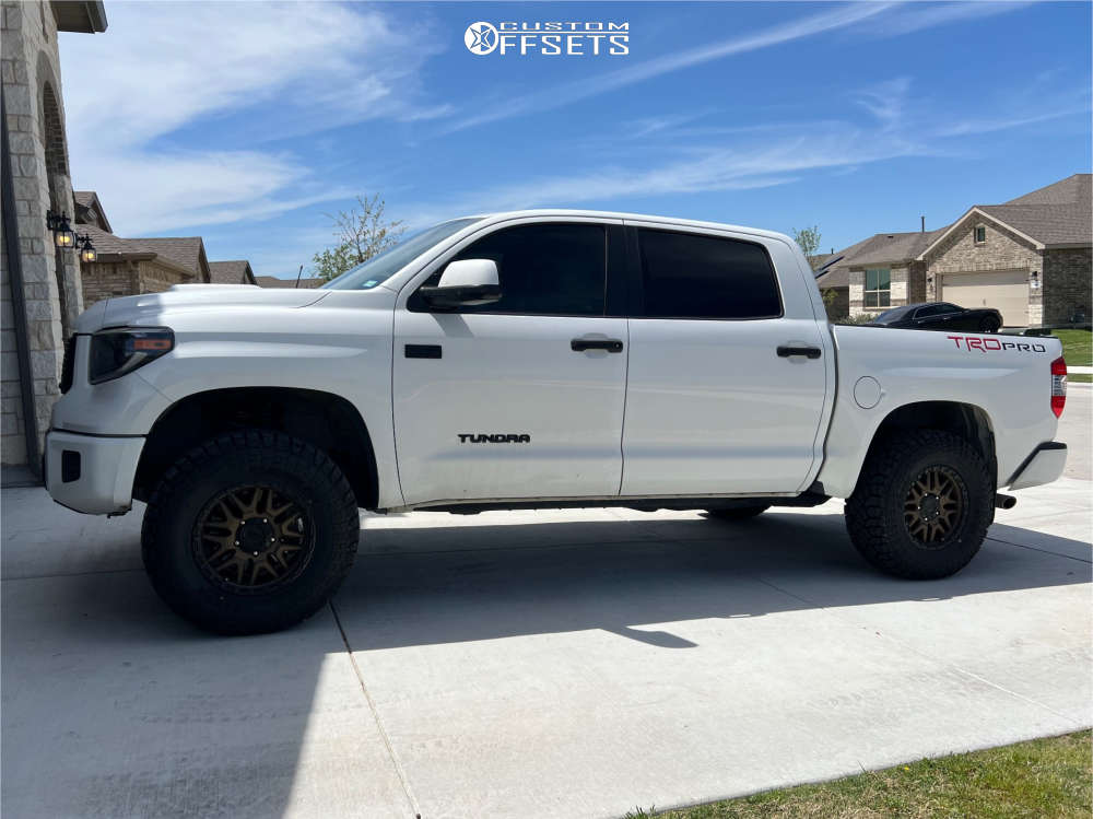 2019 Toyota Tundra with 18x9 18 Raceline Krank and 35/12.5R18 Kenda ...