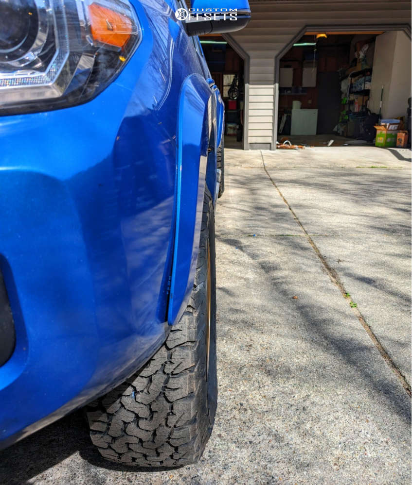 2016 Toyota Tacoma with 17x8.5 18 Motegi Mr150 Trailite and 265/70R17 ...