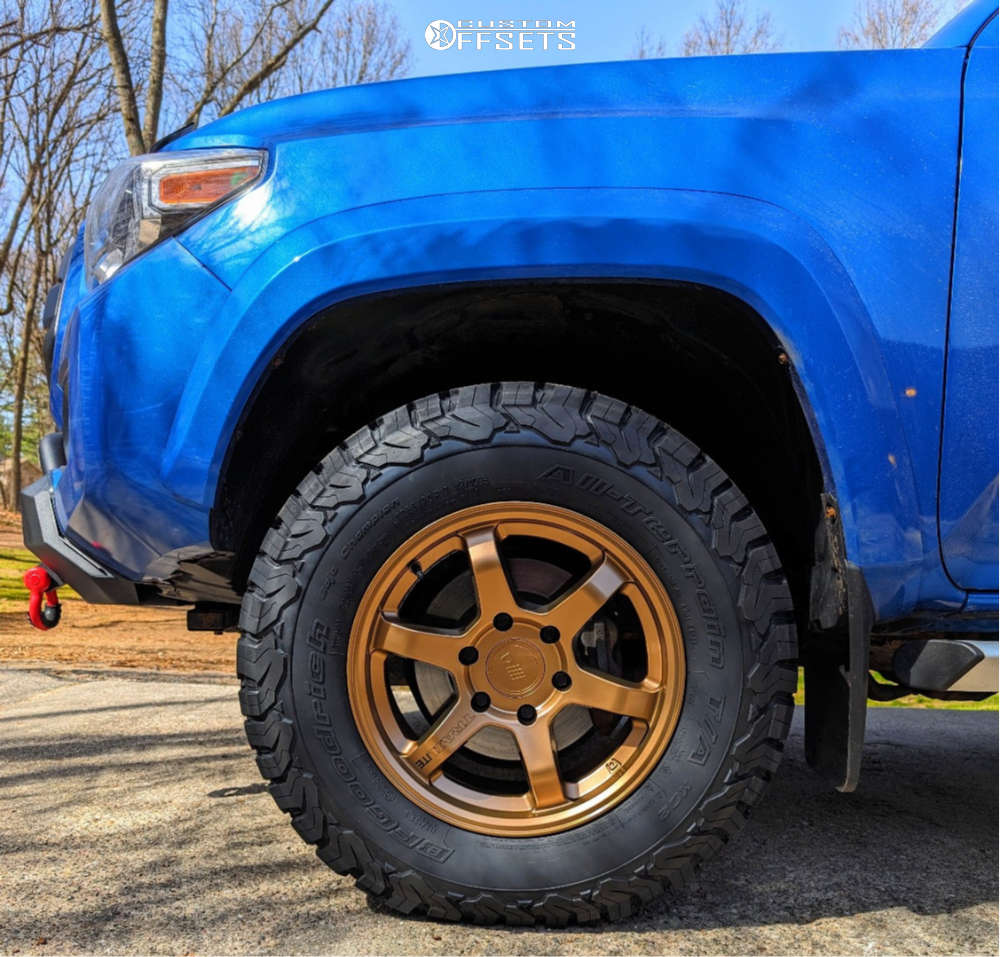 2016 Toyota Tacoma with 17x8.5 18 Motegi Mr150 Trailite and 265/70R17 ...