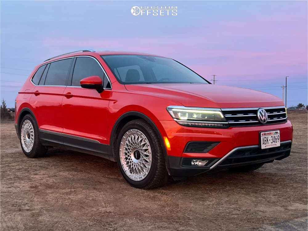 2019 Volkswagen Tiguan with 19x8.5 45 Rotiform Lhr-m and 235/50R19 ...