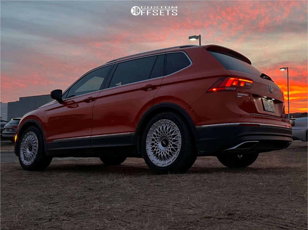 2019 Volkswagen Tiguan with 19x8.5 45 Rotiform Lhr-m and 235/50R19 ...