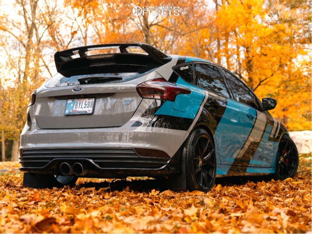 2017 Ford Focus with 18x9.5 35 ESR Rf2 and 235/40R18 Ironman Imove Gen3 ...