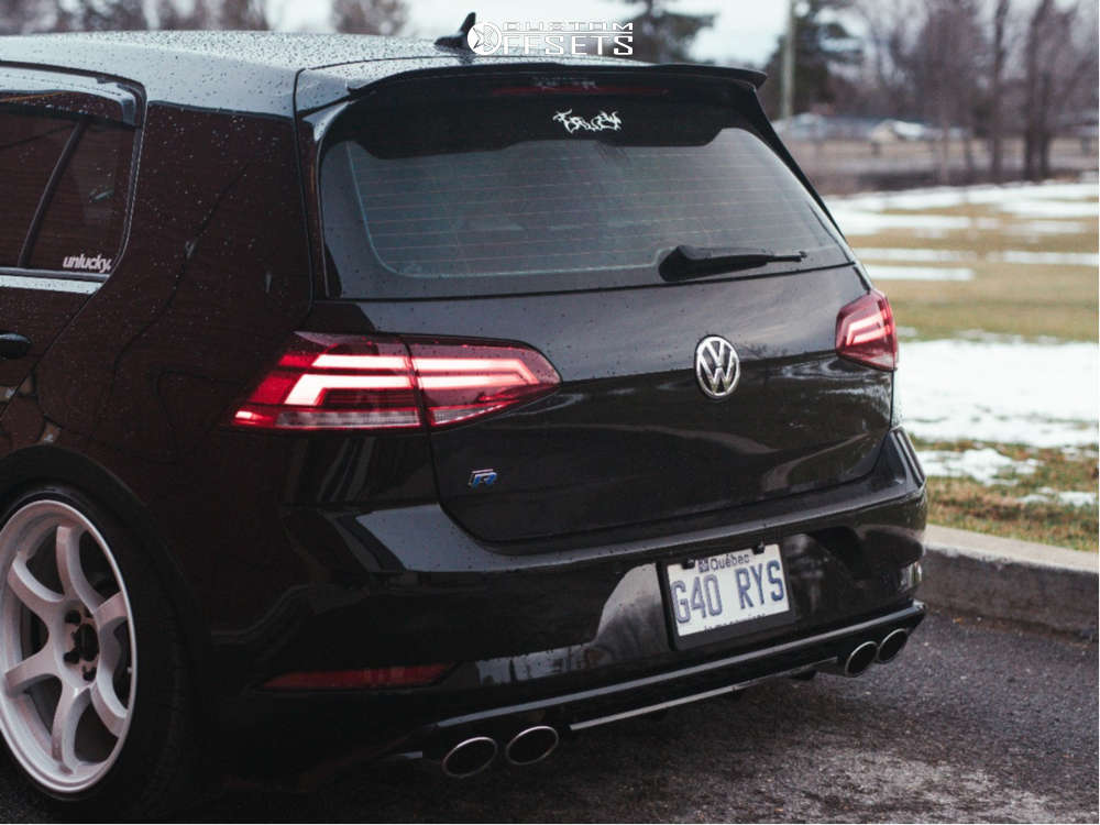 2019 Volkswagen Golf R with 18x9.5 38 Gram Lights 57dr and 225/40R18 ...