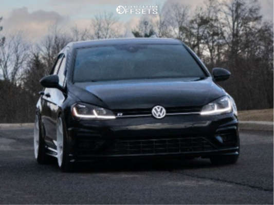 2019 Volkswagen Golf R with 18x9.5 38 Gram Lights 57dr and 225/40R18 ...
