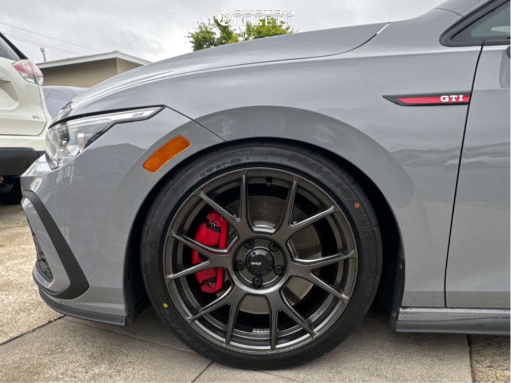 2023 Volkswagen GTI with 18x8.5 43 Konig Ampliform and 235/40R18 Falken ...