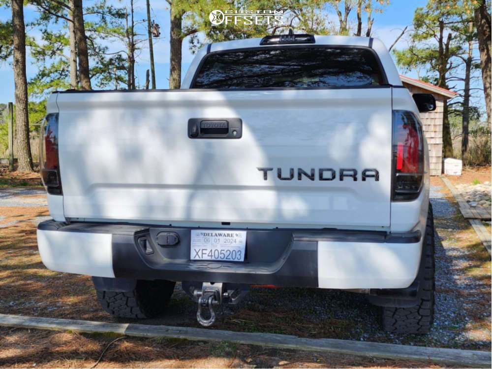 2021 Toyota Tundra with 18x9 25 Icon Alloys Compression and 35/12.5R18 ...