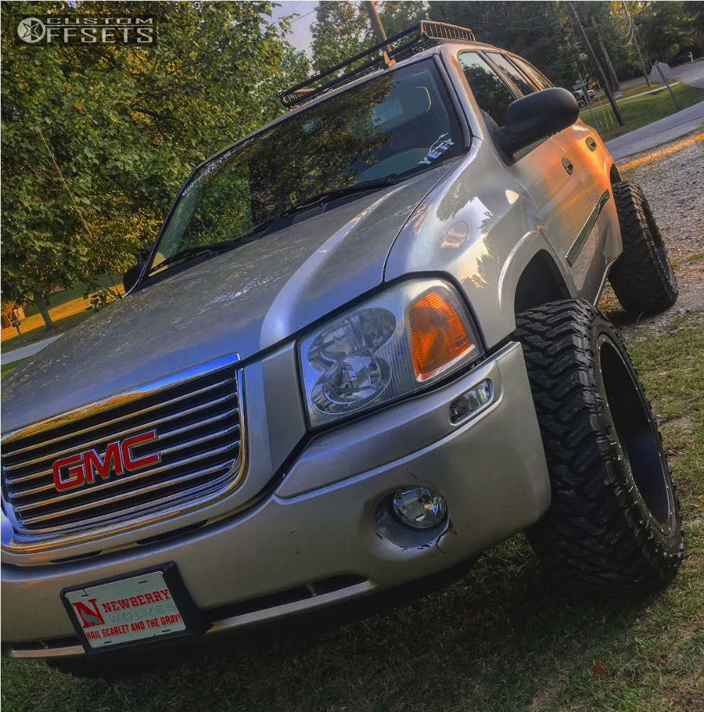 2008 GMC Envoy with 20x10 -19 Hostile Sprocket and 285/50R20 Atturo ...