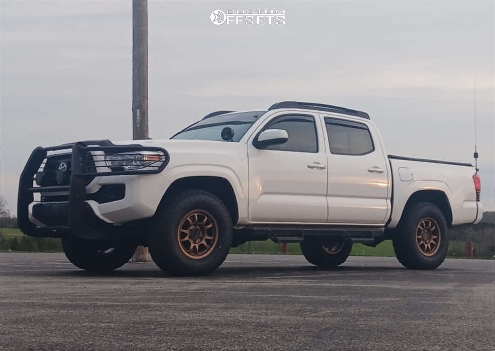 Falken Wildpeak AT4W LT265 75R16 (31.9x10.4R16) | 28840639 | Custom Offsets