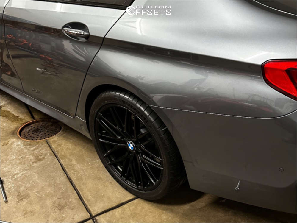 2018 BMW M550i XDrive with 20x9 35 Drag Dr77 and 275/35R20 Michelin ...