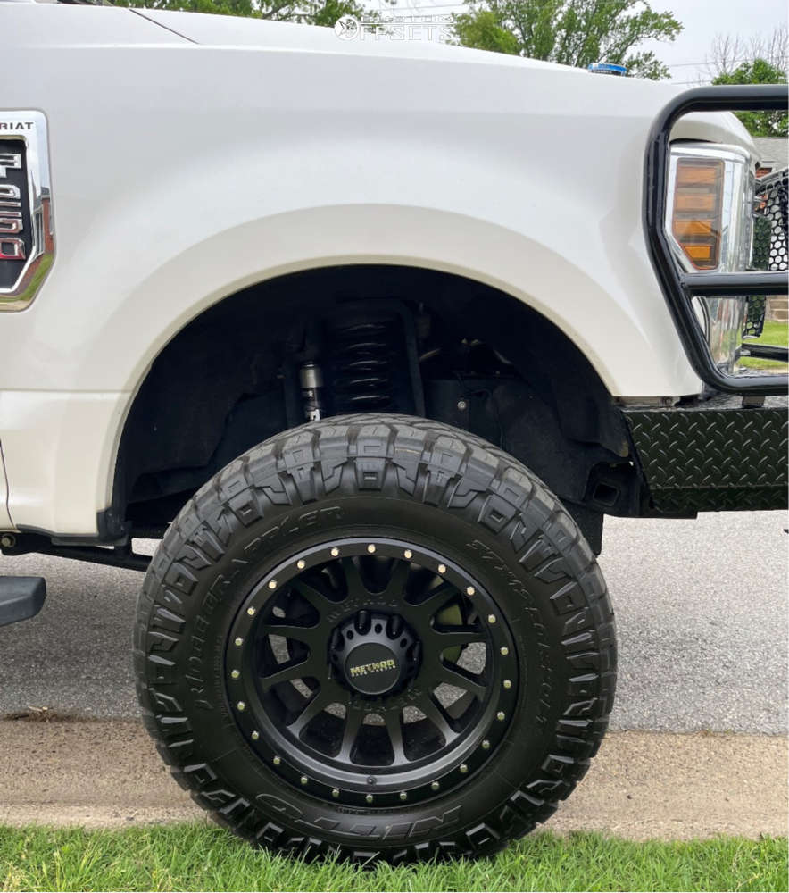 2018 Ford F-250 Super Duty with 20x10 -24 Method Mr605 and 37/12.5R20 ...