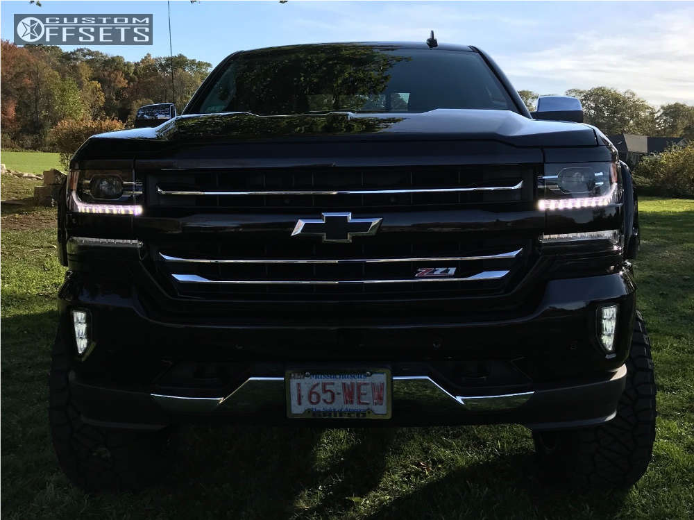 2016 Chevrolet Silverado 1500 with 22x12 -44 Hostile Sprocket and 35/12.5R22 Nitto Ridge ...