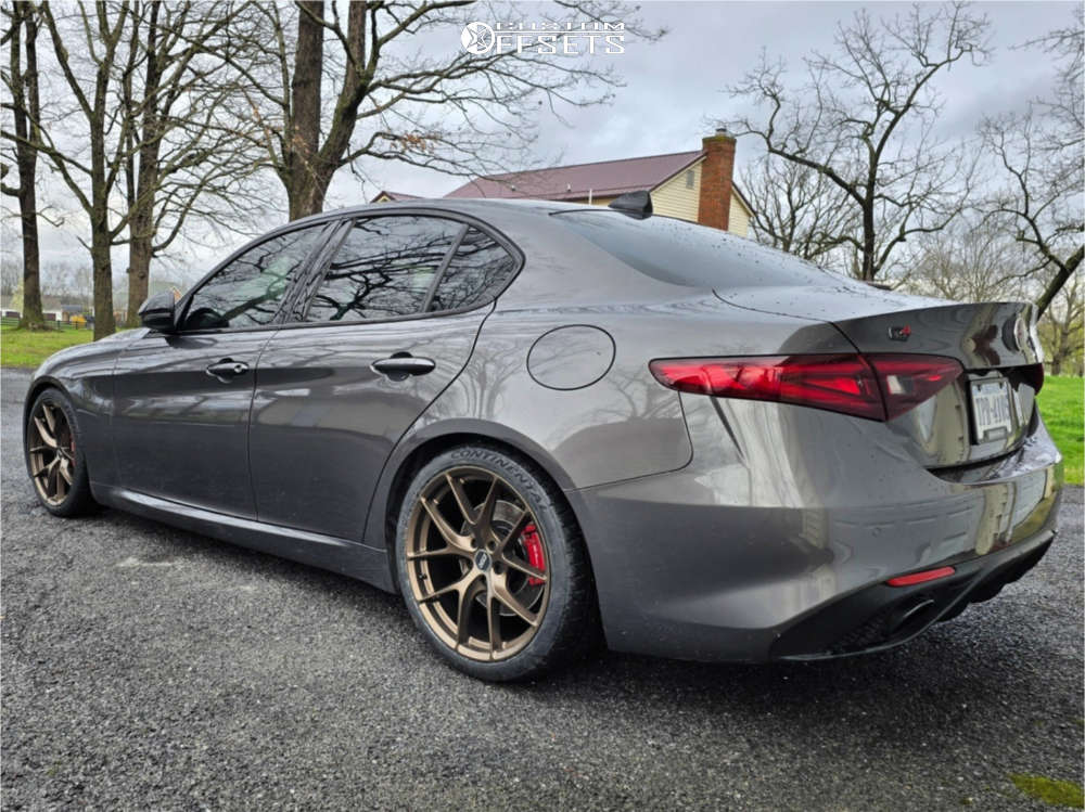 2020 Alfa Romeo Giulia with 19x8.5 30 ESR Rf2 and 245/35R19 Continental Extremecontact Sport 02 ...