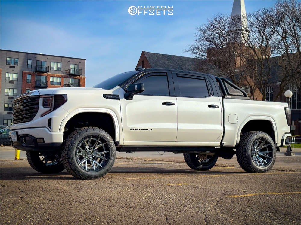 2022 GMC Sierra 1500 with 22x12 -44 Fuel Catalyst and 35/12.5R22 Toyo ...