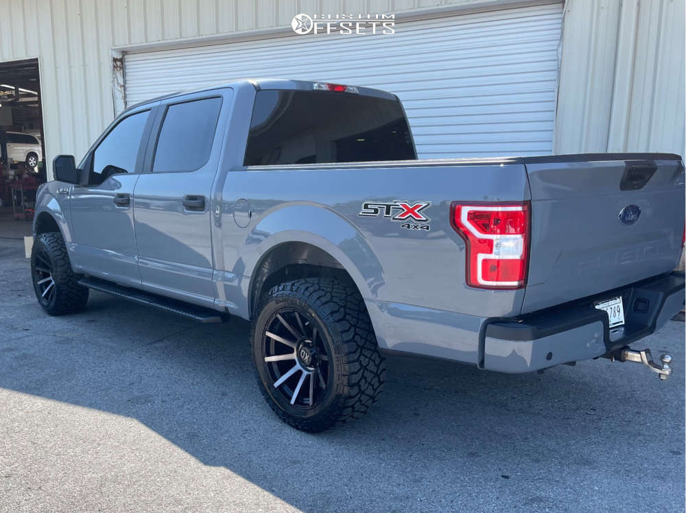 2020 Ford F-150 with 20x10 -18 XD Xd847 and 33/12.5R20 Kenda Klever R/t ...