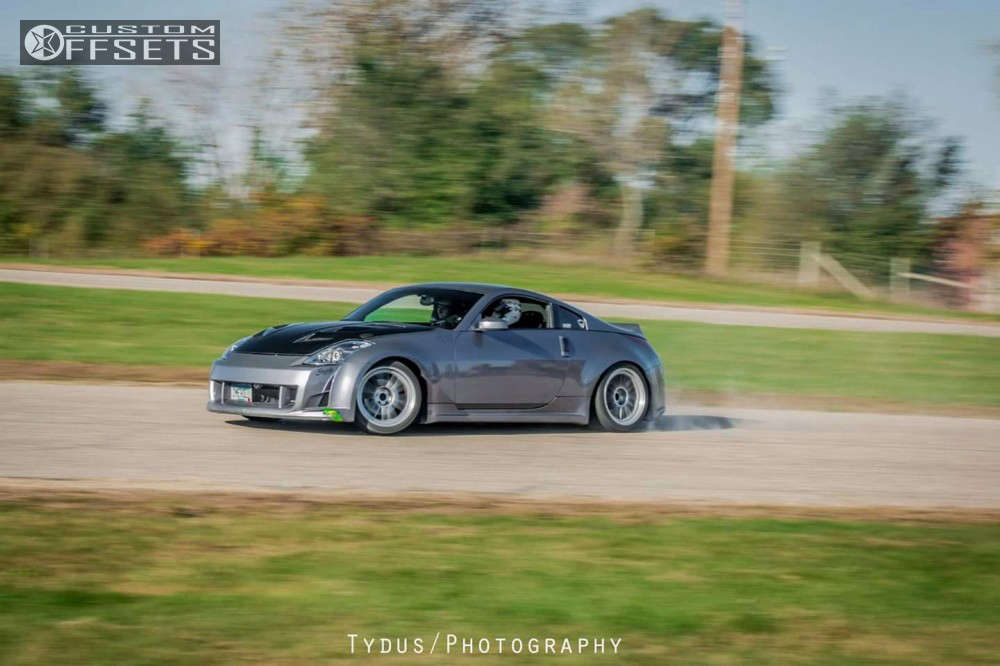 2003 Nissan 350Z with 18x9.5 15 Enkei RPF1 and 275/35R18 Federal 595 ...