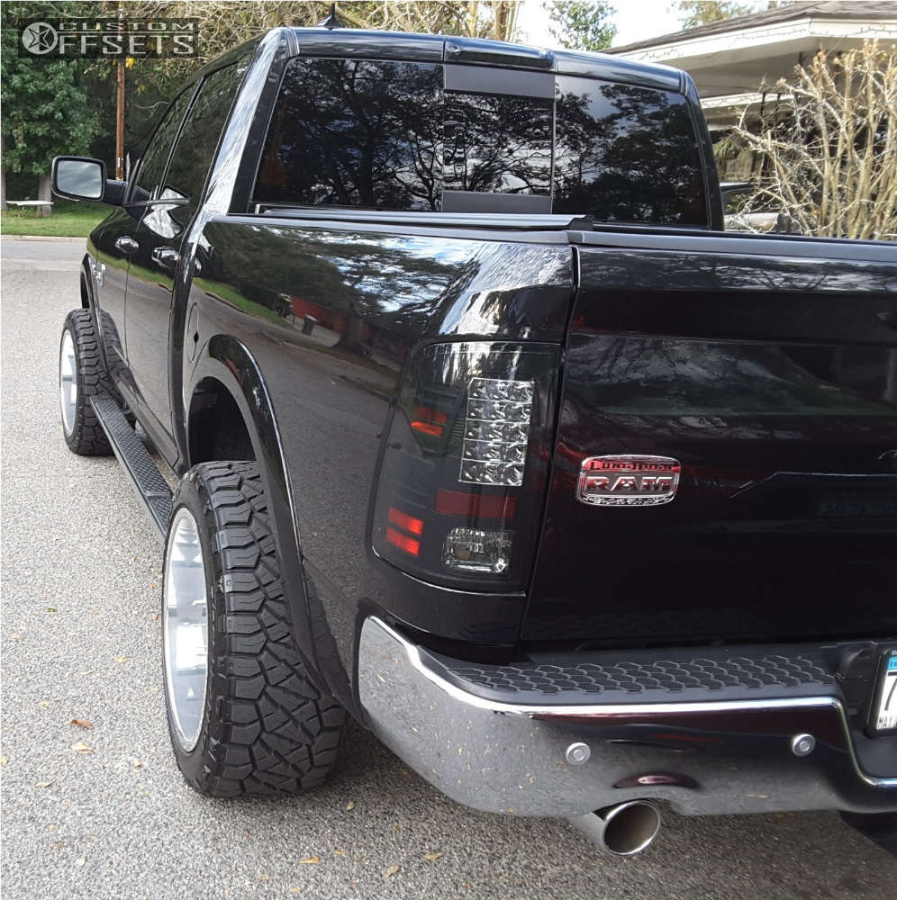 2017 Ram 1500 with 22x12 -51 Fuel Forged Ff30 and 33/12.5R22 Nitto ...