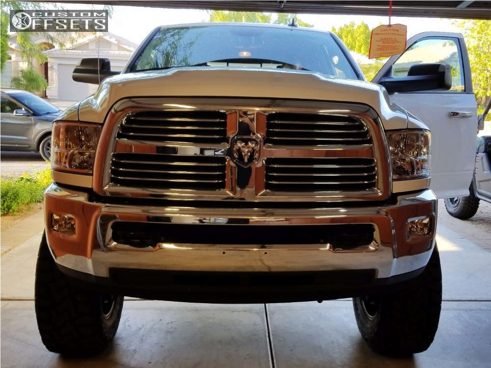 2017 Ram 2500 with 20x10 -18 Fuel Vector and 37/13.5R20 Toyo Tires Open ...