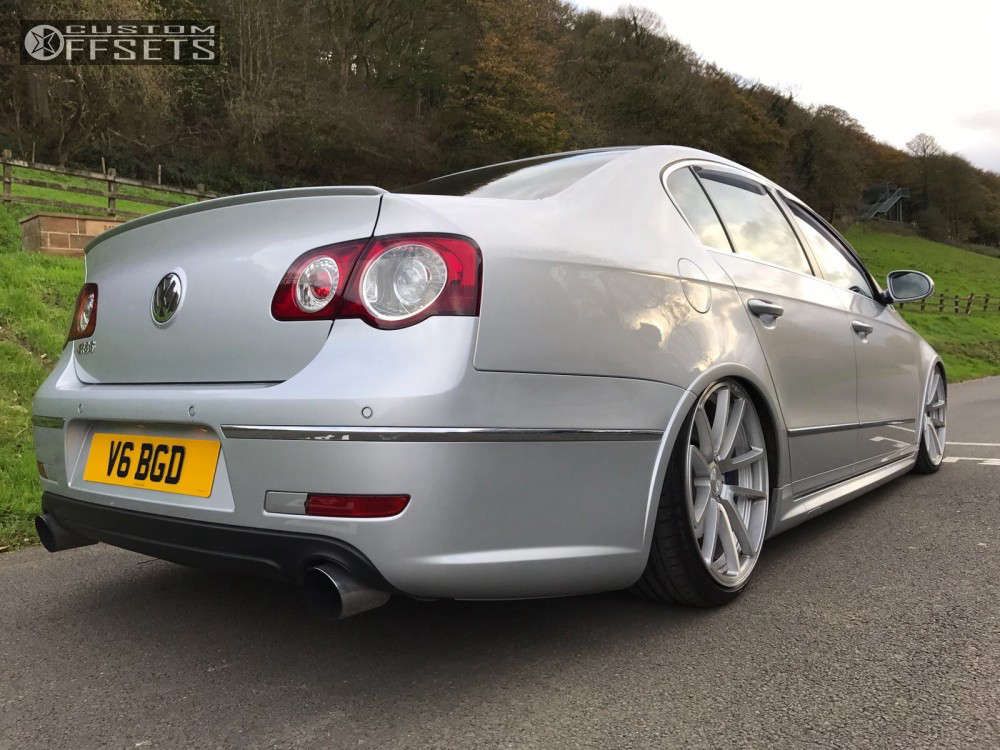 2009 Volkswagen Passat with 19x8.5 45 Rotiform Spf and 245/35R19 ...