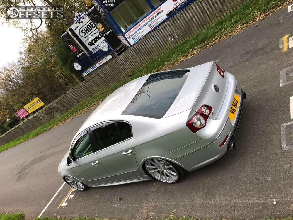 2009 Volkswagen Passat with 19x8.5 45 Rotiform Spf and 245/35R19 ...