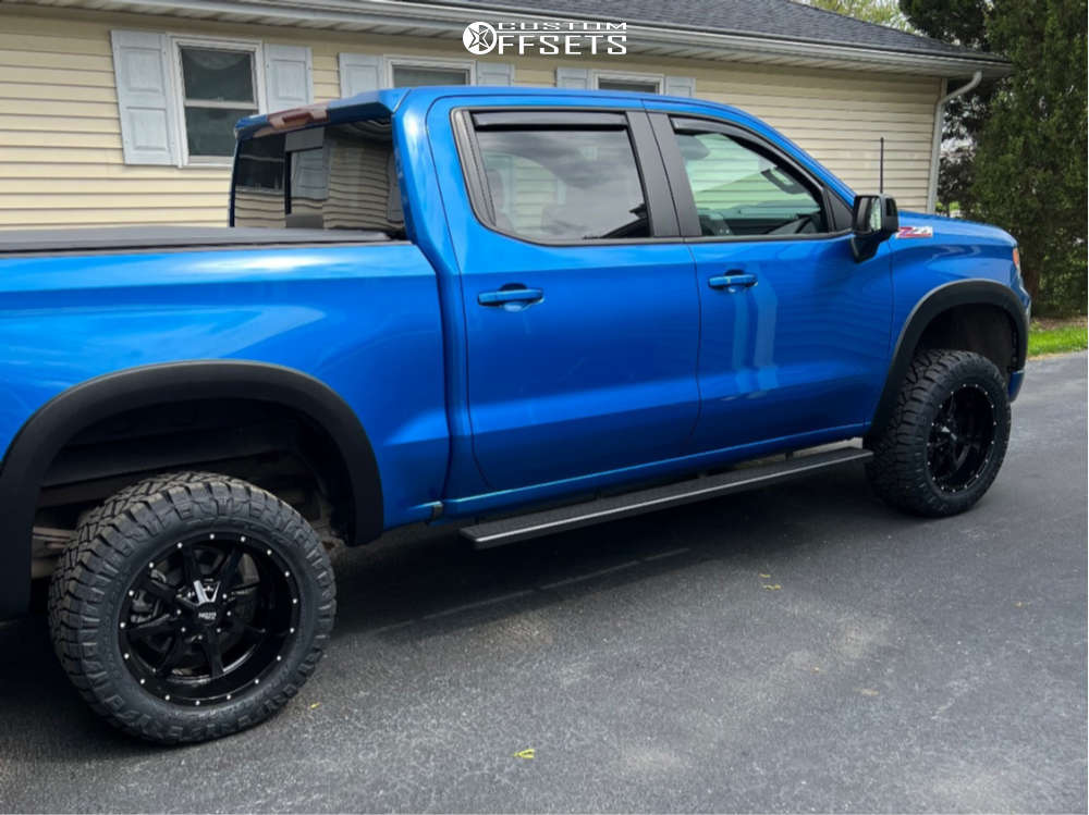 2024 Chevrolet Silverado 1500 with 20x10 -18 Moto Metal Mo970 and 33/12 ...