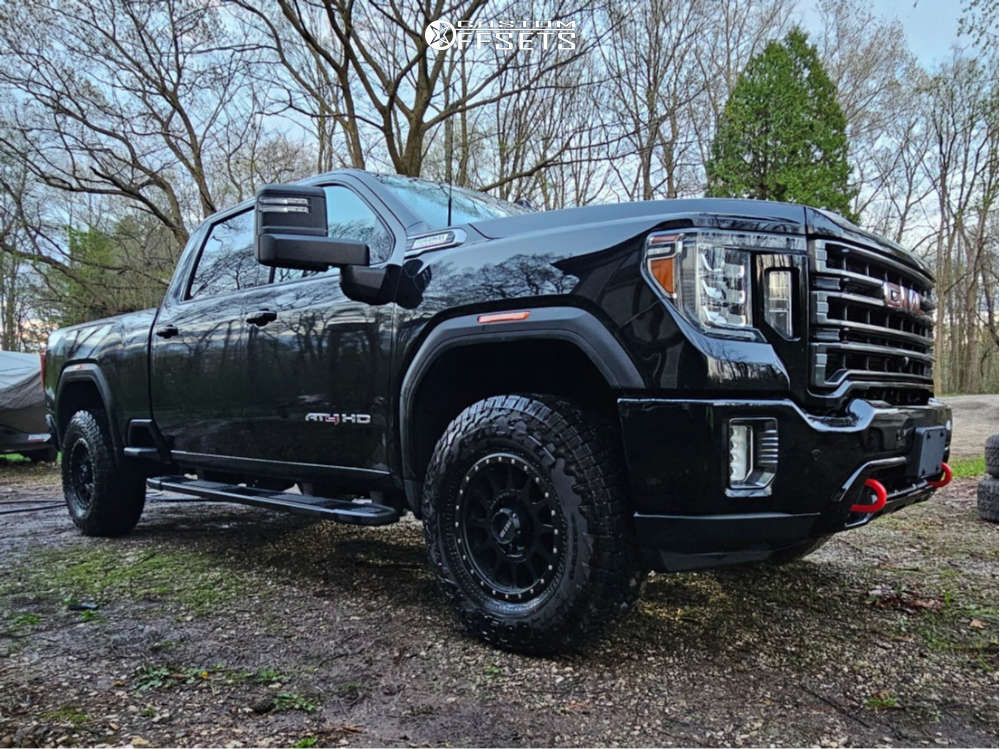 2020 GMC Sierra 2500 HD with 18x9 18 Method Mr305 and 285/75R18 Falken ...