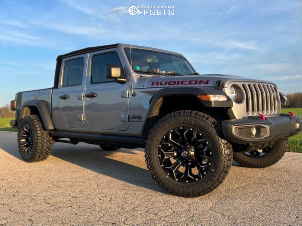 2020 Jeep Gladiator with 20x10 -18 Fuel Assault and 35/12.5R20 Kenda ...
