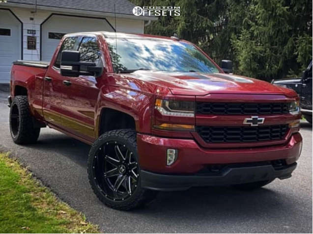 2018 Chevrolet Silverado 1500 with 22x12 -44 Hostile Alpha and 33/12.5R22 Kenda Klever R/T and ...