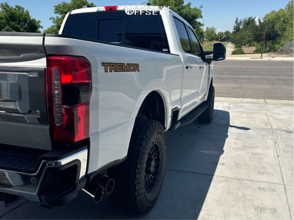 2023 Ford F-350 Super Duty with 18x9 12 Hostile H135 and 35/12.5R18 ...