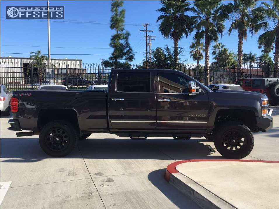 2016 Chevrolet Silverado 2500 HD with 20x9 20 Fuel Vector and 275/60R20 ...