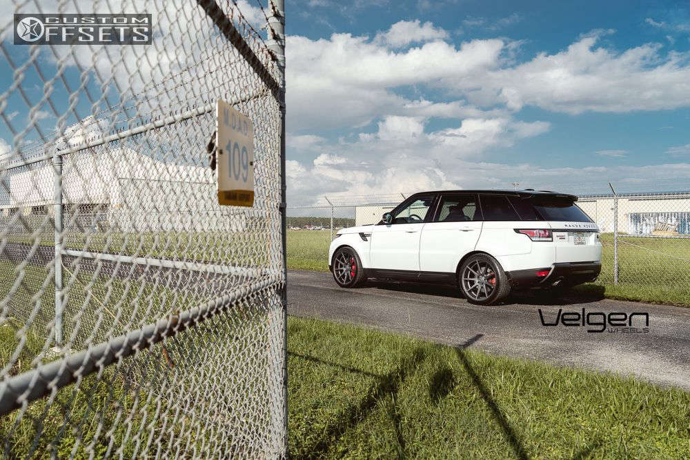 2015 Land Rover Range Rover Sport with 22x10.5 37 Velgen VMB9 and 285 ...