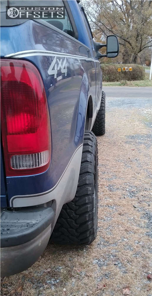 2003 Ford F-250 Super Duty with 20x10 -19 Hostile Exile and 33/12.5R20 ...