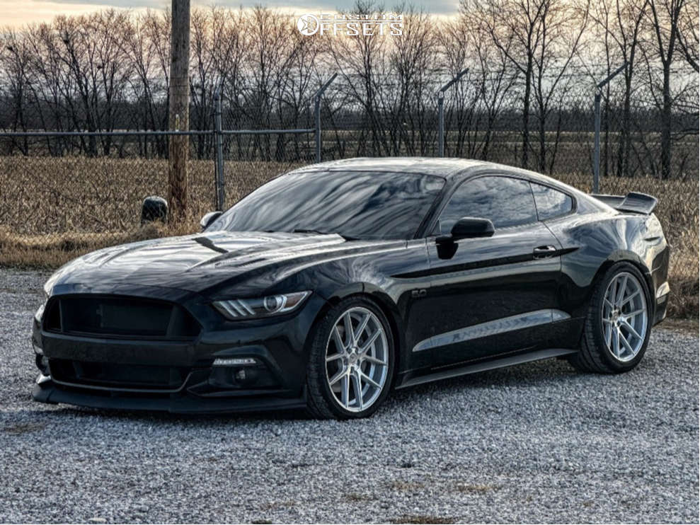 2016 Ford Mustang with 20x9 32 Aodhan Aff3 and 275/25R20 Continental ...
