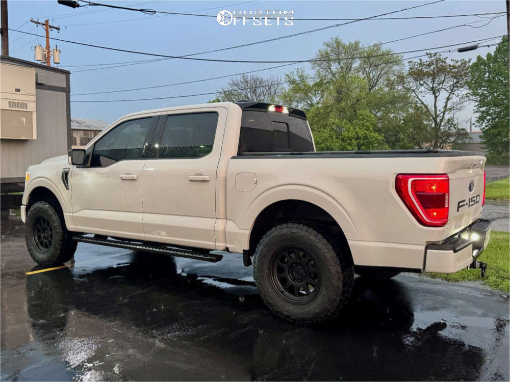 2023 Ford F-150 with 18x9 18 Method Mr316 and 295/70R18 Nitto Recon ...