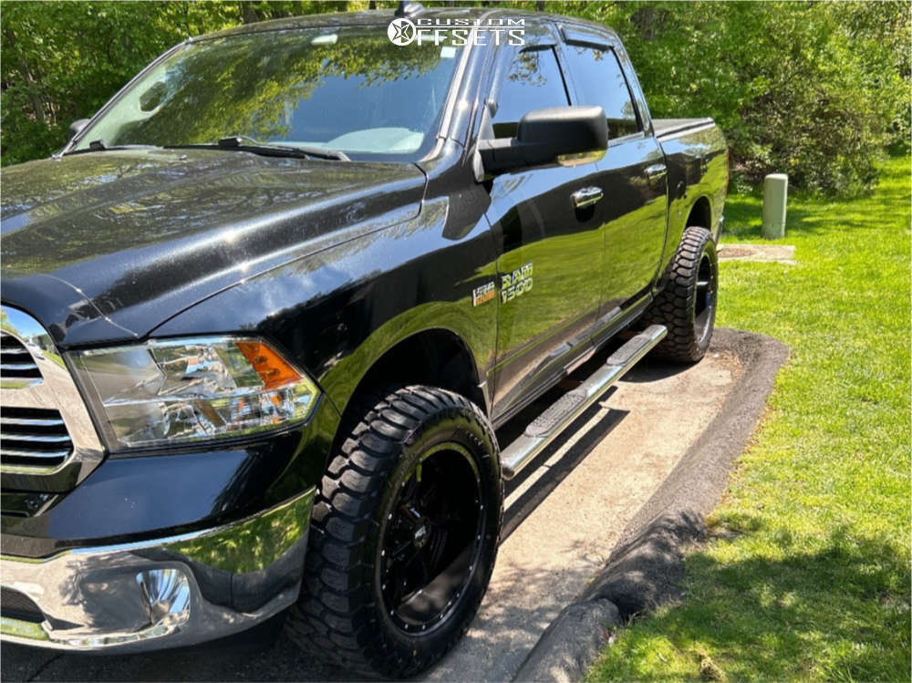 2015 Ram 1500 with 20x10 -24 Moto Metal Mo970 and 305/55R20 AMP Terrain ...