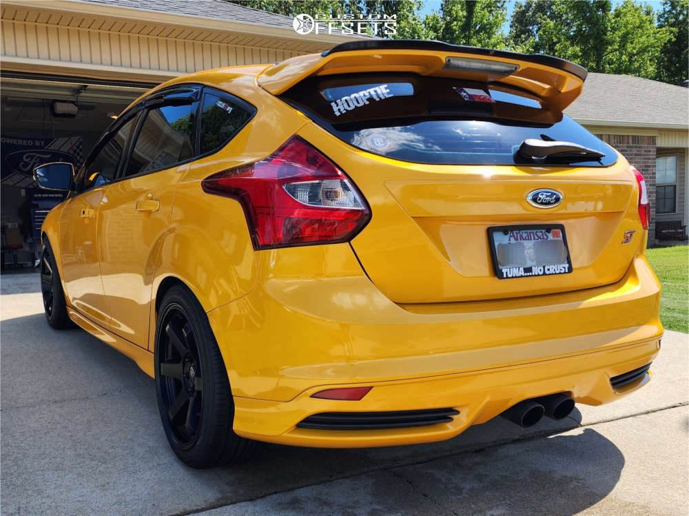 2013 Ford Focus with 18x8.5 35 MST Mt01 and 235/40R18 Hankook Ventus V2 ...